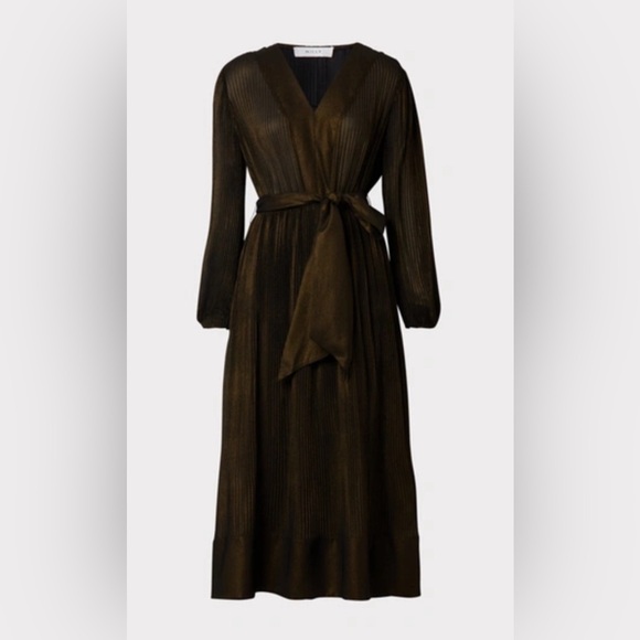 Milly | Dresses | Milly Vivianna Pleated Dress In Gold | Poshmark